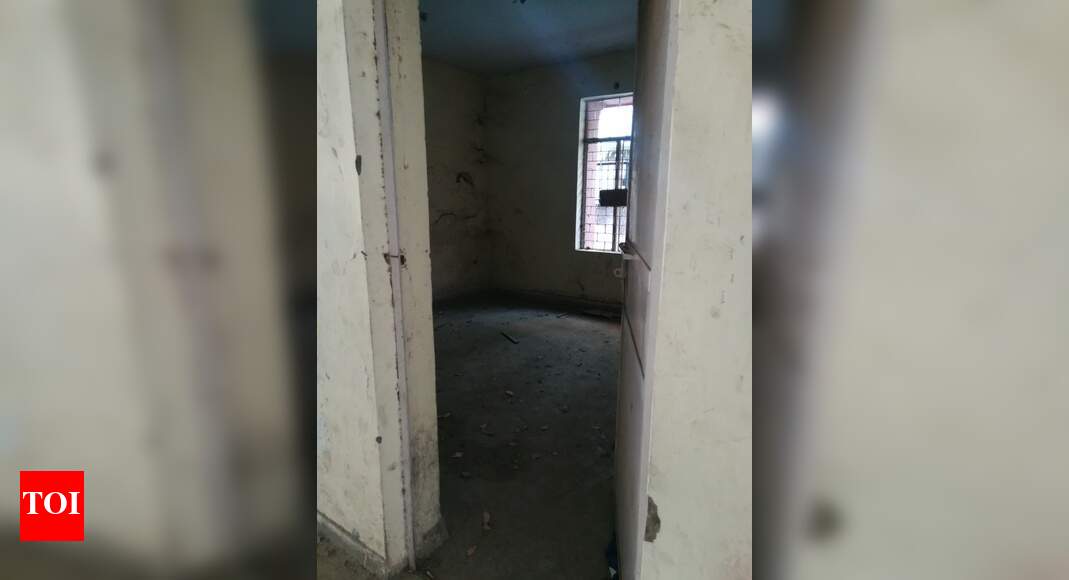 Community centre is a public urinal - Times of India