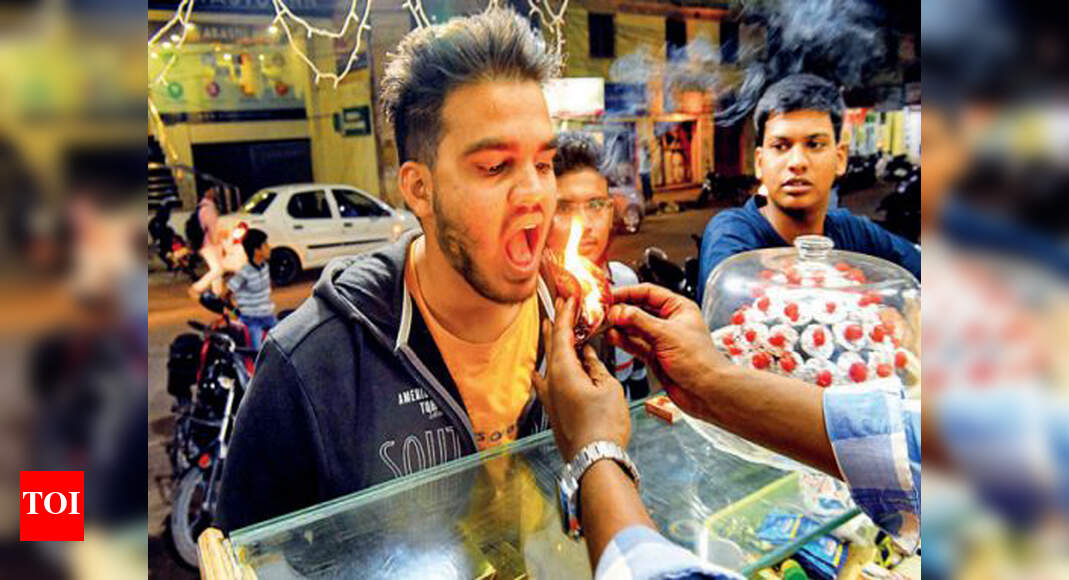 ‘Fire Paan’ new rage, but it can be toxic gulp | Hyderabad News - Times ...