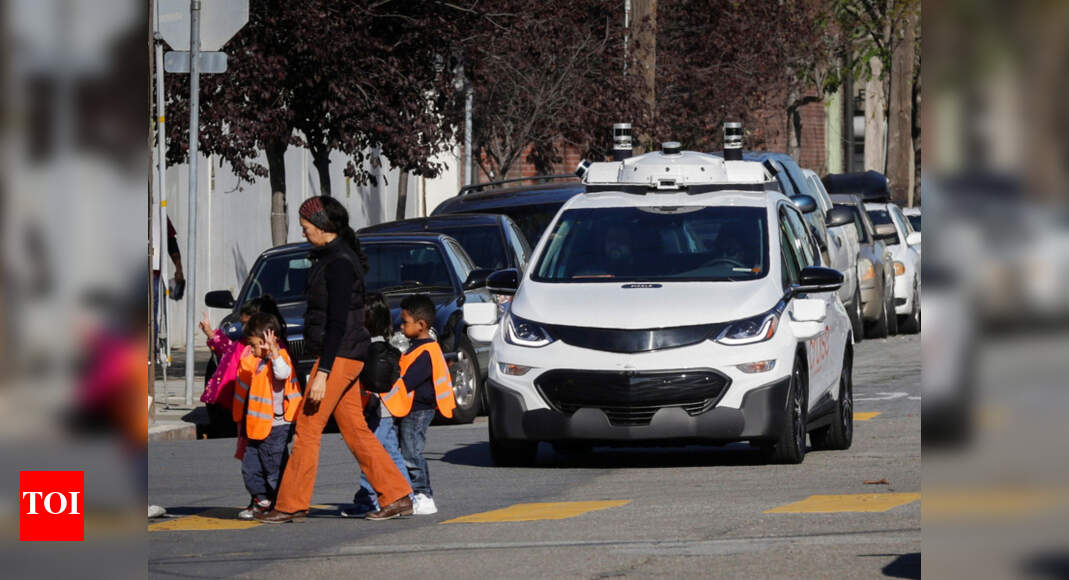 Self Driving: GM sees 2019 launch for self-driving taxi fleet - Times ...