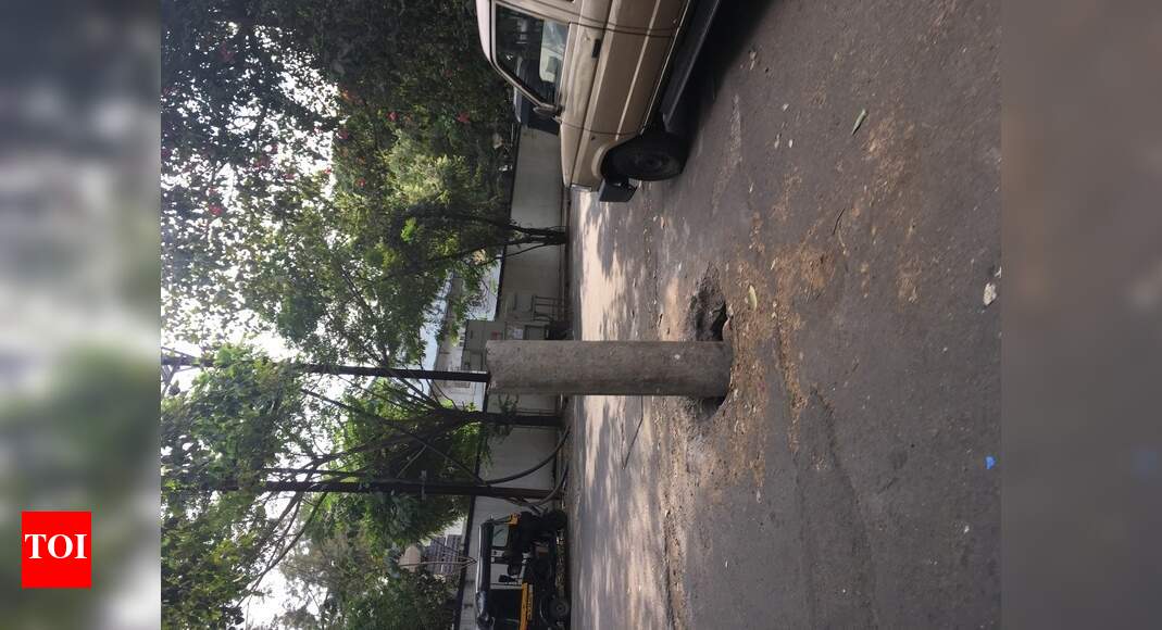 dangerous open manhole at Wagle Estate, Thane - Times of India