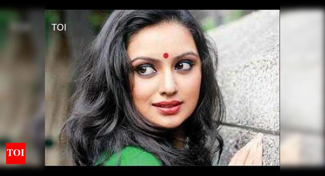 Pooja Purandare: Shruti Marathe celebrates her first wedding ...