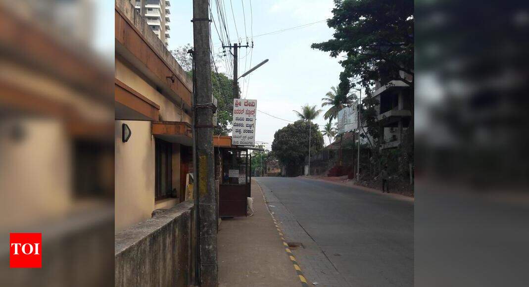 Kadri Kambla Road- business on footpath - Times of India