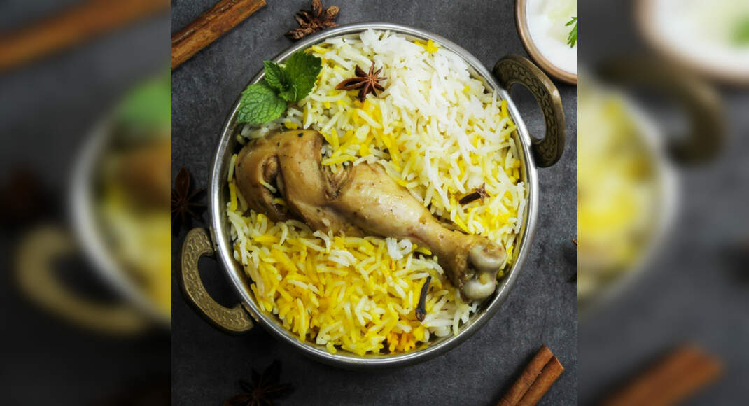 Lucknowi Murgh Biryani Recipe: How to Make Lucknowi Murgh Biryani ...