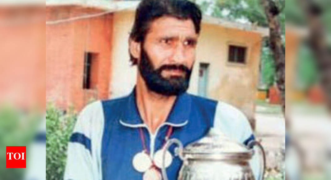 Kaur Singh: Shah Rukh Khan wires Rs 5 lakh to struggling Punjab boxer ...