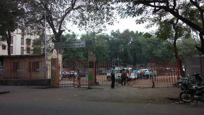 PUBLIC PARK TURNED INTO CAR PARK - Times of India