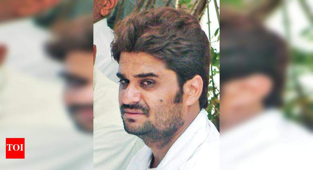 Kandhal, brothers thrash rival inside police station | Rajkot News ...