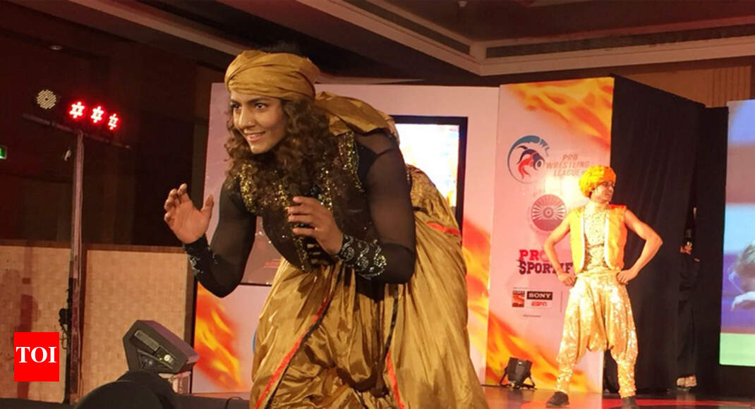 Pro Wrestling League: PWL 3: Top wrestlers walk ramp with dance moves ...