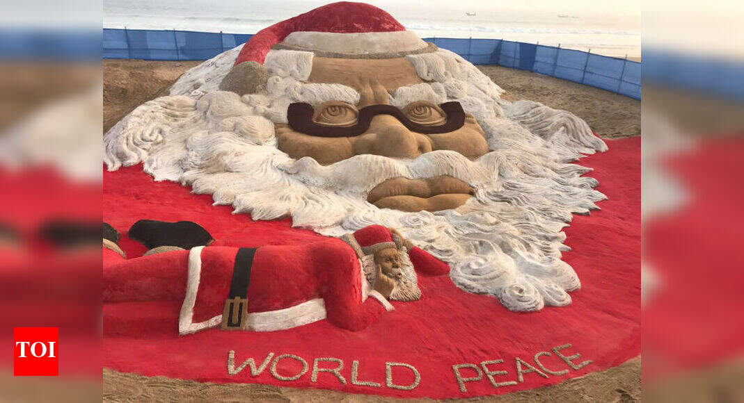 Santa: Christmas 2017: Sand artist Sudarsan Pattnaik creates world's ...