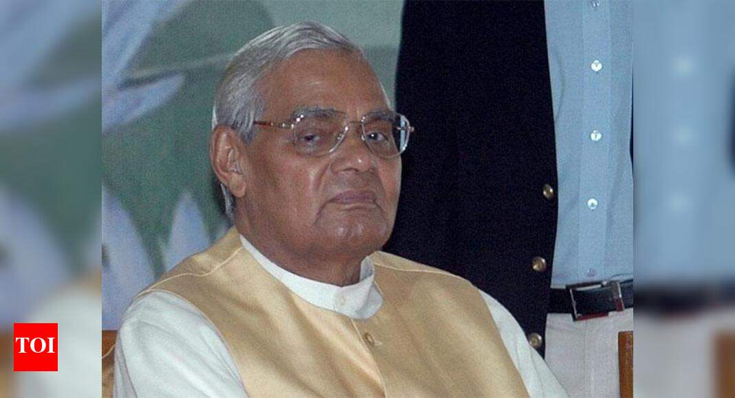 Vajpayee: 93 prisoners set free in UP on Vajpayee's birthday | India ...