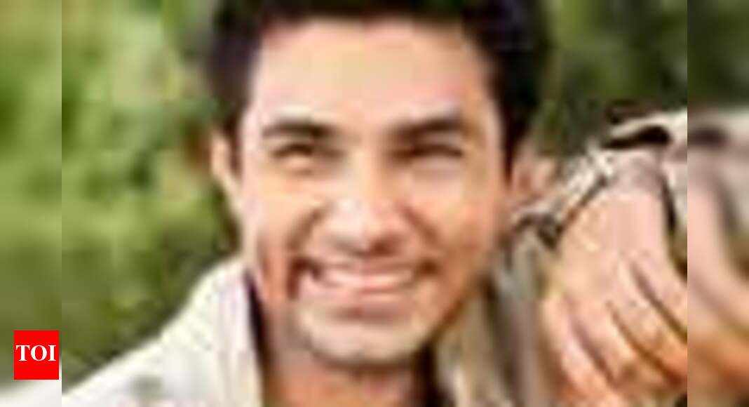 Mazher to play villain - Times of India