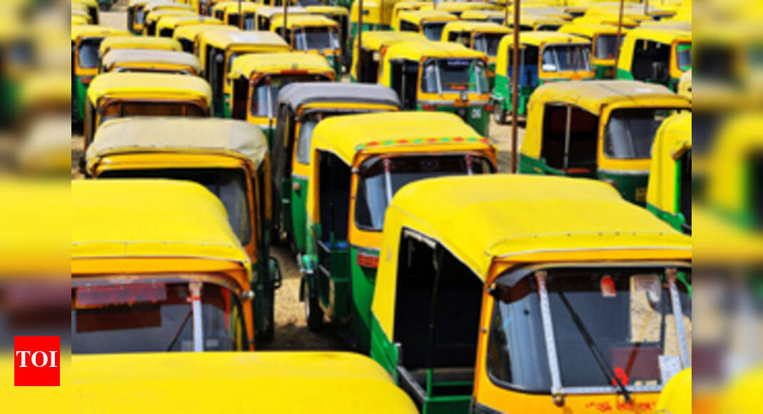 Rickshaws emerge lifeline amid poor public transport | Chhatrapati ...
