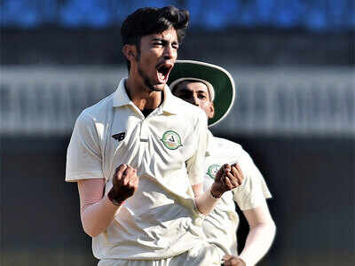 Ranji Trophy: Out of World Cup squad, 19-yr-old Aditya impresses all on ...
