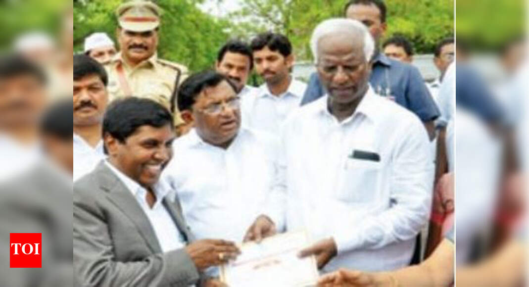 Delhi Kadiam: Take fight to Delhi, Kadiam tells MRPS | Hyderabad News ...