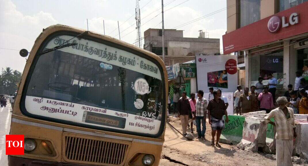 Road caves in at Singanallur in Coimbatore | Coimbatore News - Times of ...