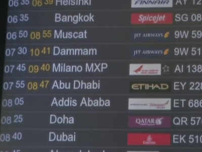 Delhi fog: 20 flights, 64 trains delayed | Delhi News - Times of India