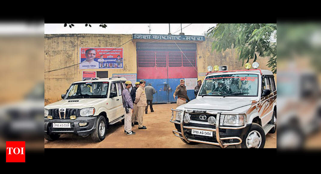 Mathura: On NY eve, 3 prisoners escape from Mathura jail; 4 prison ...