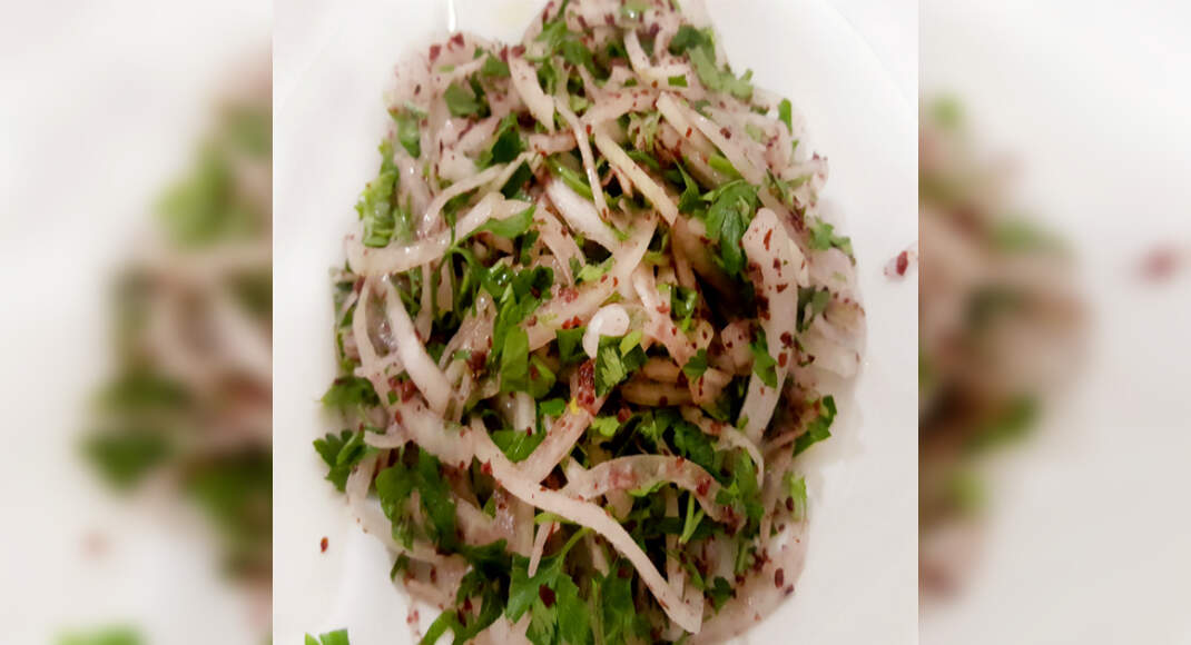 Masala Pyaaz Salad Recipe: How to Make Masala Pyaaz Salad Recipe ...