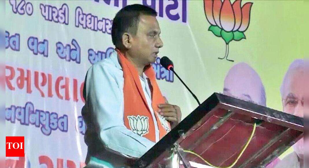 Valsad: Valsad MP threatens govt staff for voting against BJP | Surat ...