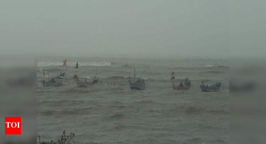 Cyclone Ockhi first in almost 40 years to travel 2,400km | India News ...