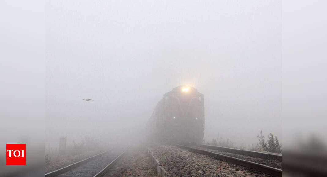 Fog hit, railways distributes GPS-enabled ‘FOG PASS’ devices for 500 ...