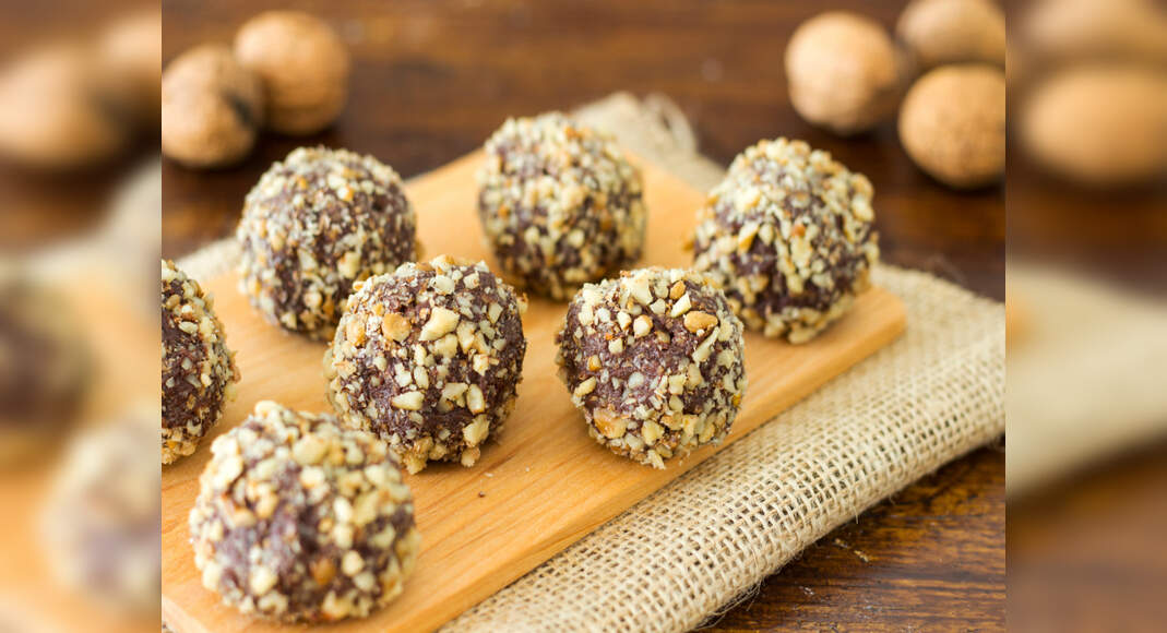 Maple Truffles Recipe: How to Make Maple Truffles Recipe | Homemade ...