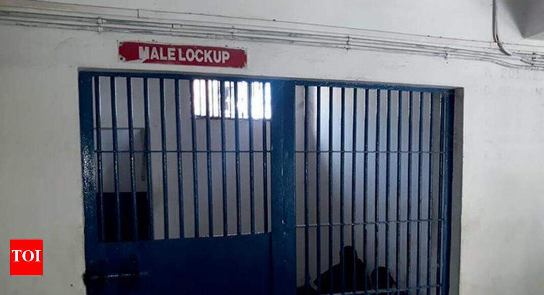 Theft accused ends life inside police lock-up | Vadodara News - Times ...