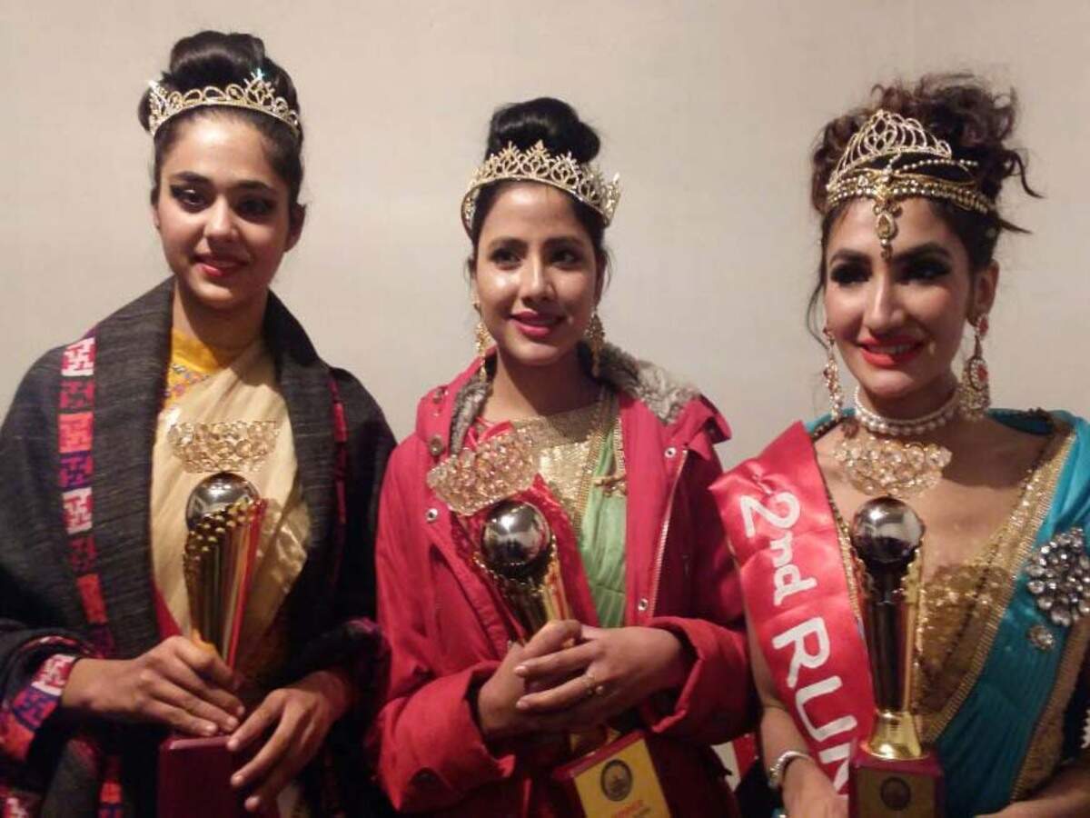 Theatre artist crowned beauty queen - Times of India