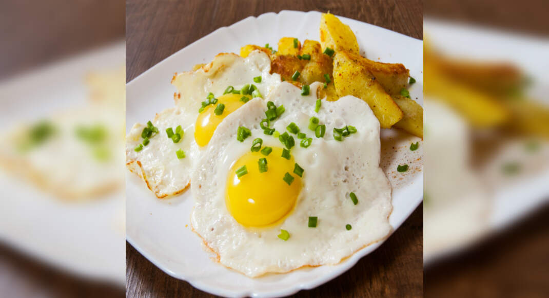 Potato Coins with Fried Eggs Recipe: How to Make Potato Coins with ...