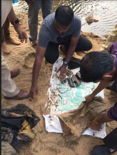 400 SLR bullets recovered near Kuttippuram bridge in Kerala's ...