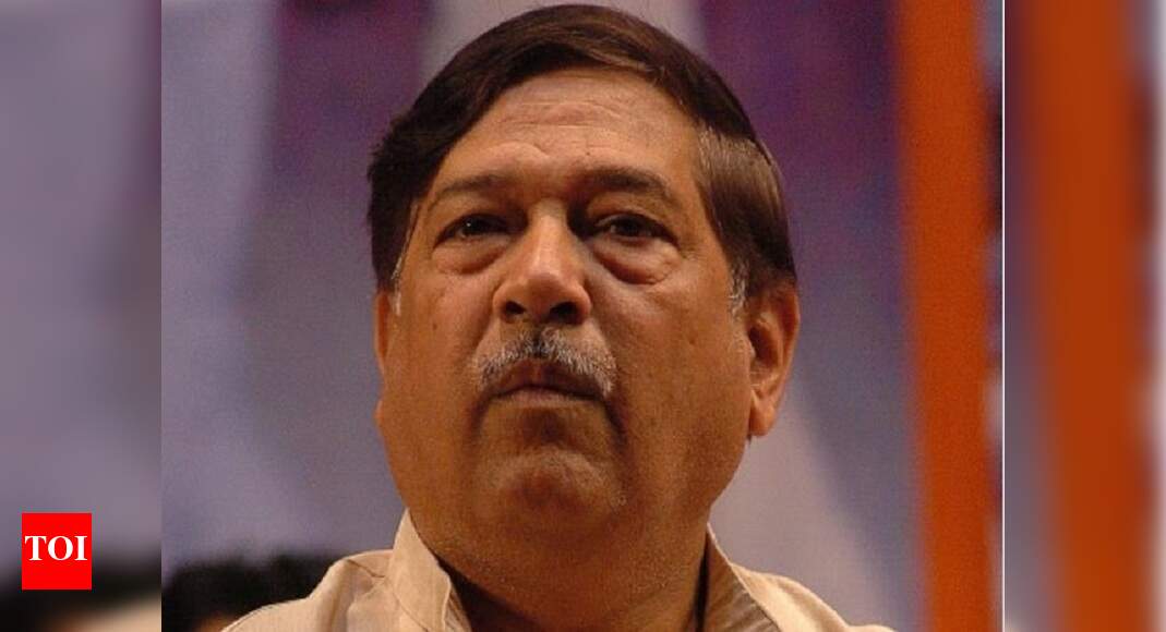 Girish Bapat: Government in Maharashtra will change next year, says ...