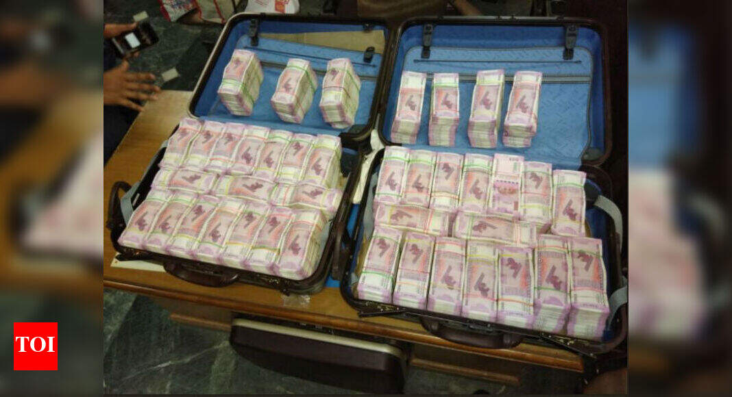South Extension: I-T dept seizes Rs 85cr cash, bullion from illegal ...