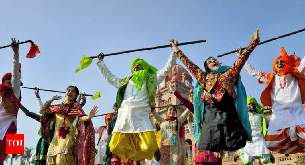 Kite-flying, bonfires mark Lohri celebrations in Punjab | India News ...