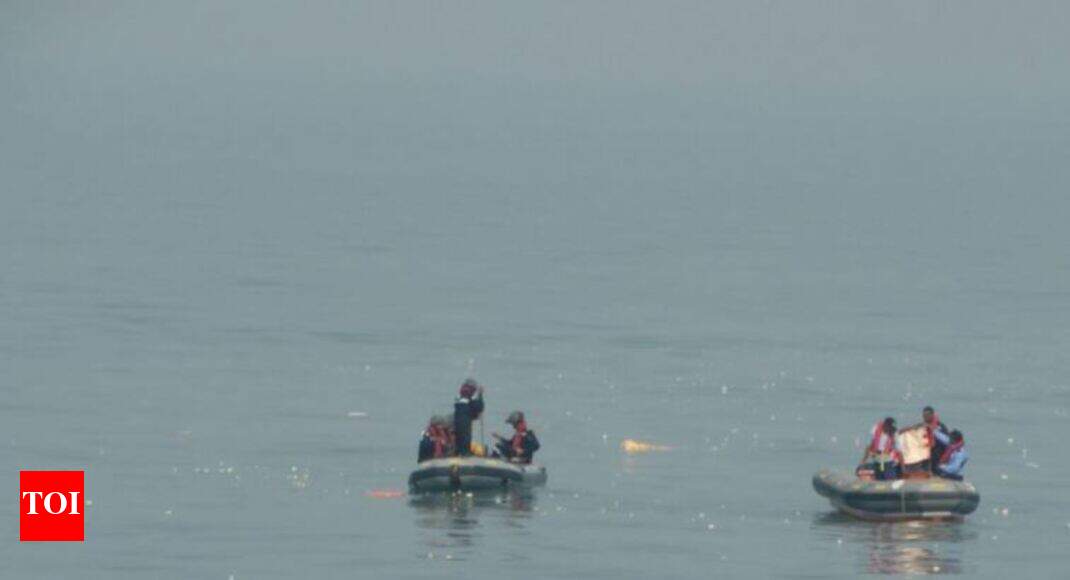 ONGC chopper crash: Helicopter crash off Mumbai kills senior ONGC ...