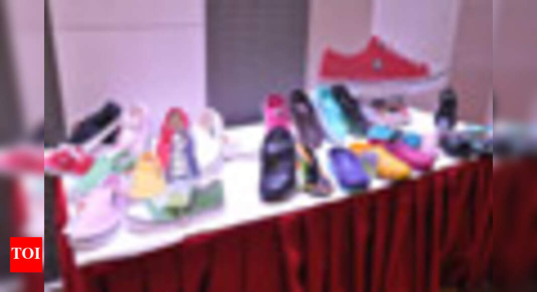Feel good with Crocs - Times of India