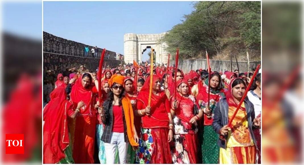 'Padmaavat': Rajput women drop the idea of 'jauhar', will instead ...