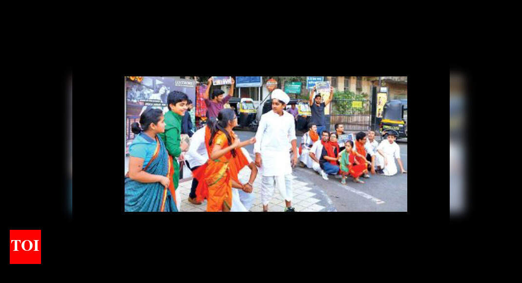 Groups take to street plays, social media to draw a crowd | Pune News ...