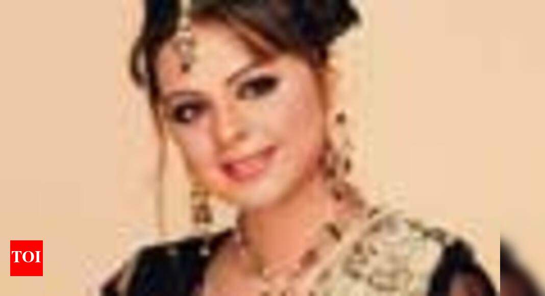 Rucha can’t relate to her character - Times of India