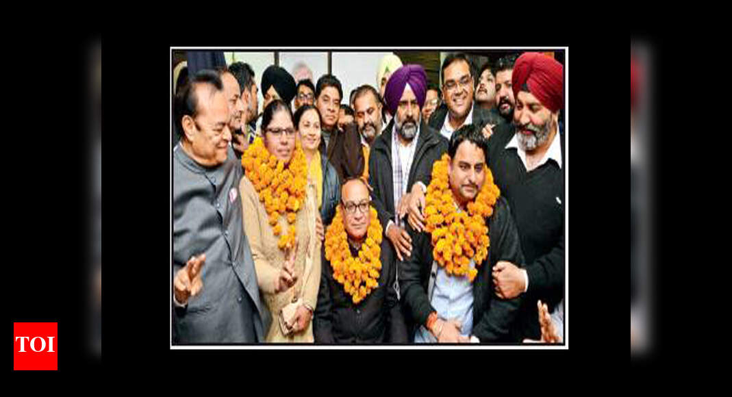 Raja: Jagdish Raj Raja elected Jalandhar mayor; Surinder, Bunty his ...