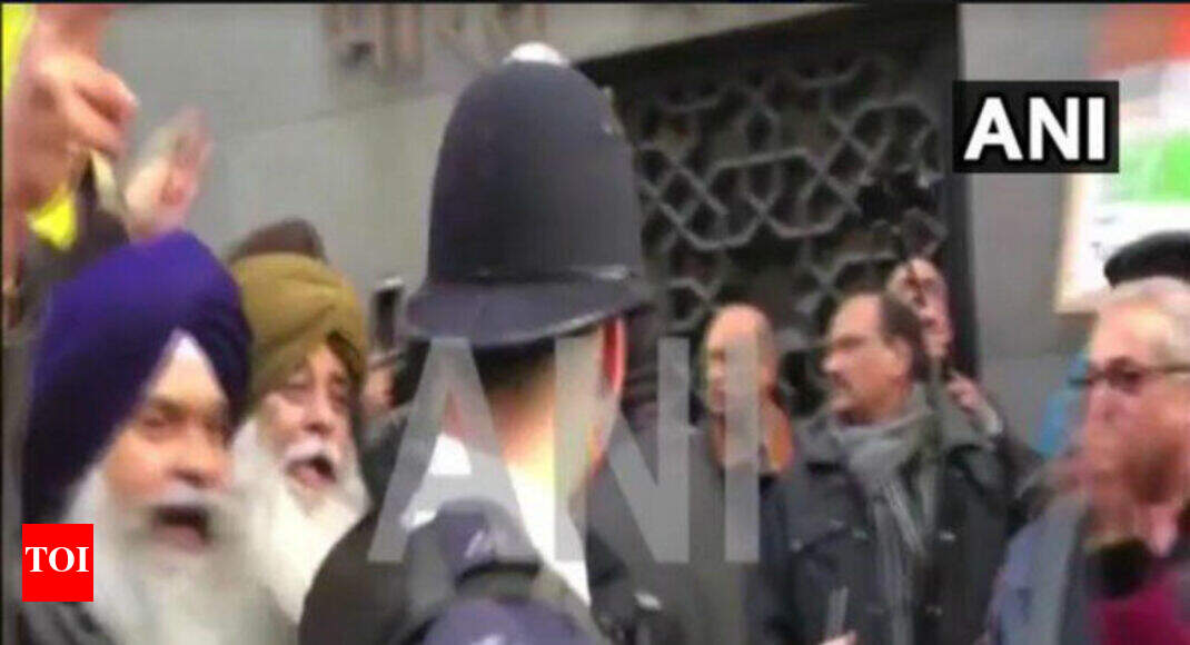 Lord Nazir: Clashes in London after Lord Nazir calls for Kashmir's ...