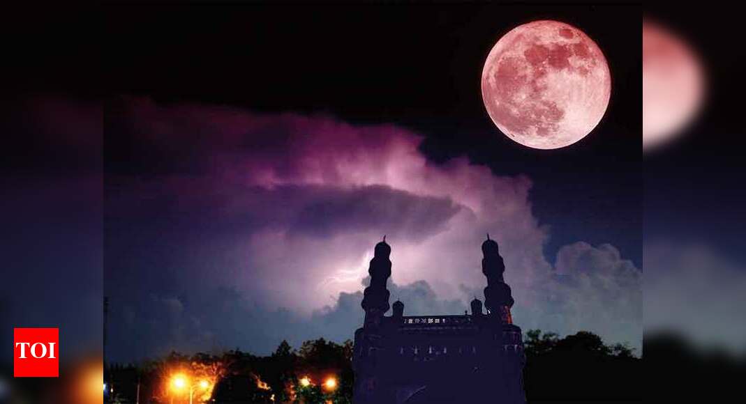 Lunar Eclipse 2018 In India: Rare super blue blood full moon to be seen ...