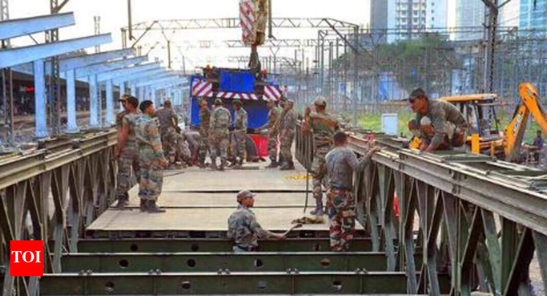 Mumbai railway bridges: Army building three railway Mumbai bridges with ...