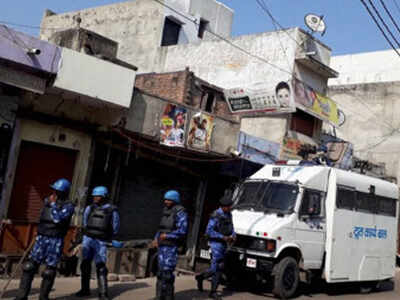 Kasganj SP transferred, sporadic arson continues | Agra News - Times of ...