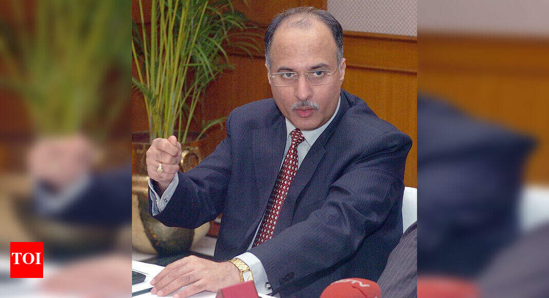 Tata Power: Tata Power CEO quits 3 yrs before end of term - Times of India