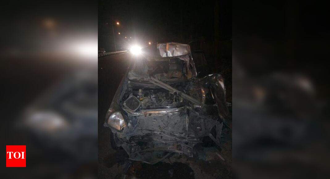 2 killed as Innova, truck collide | Noida News - Times of India