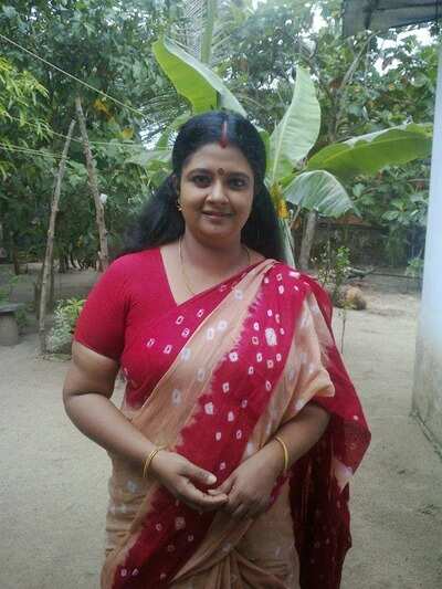 Actress Anila Sreekumar and family to visit Annie's Kitchen - Times of ...