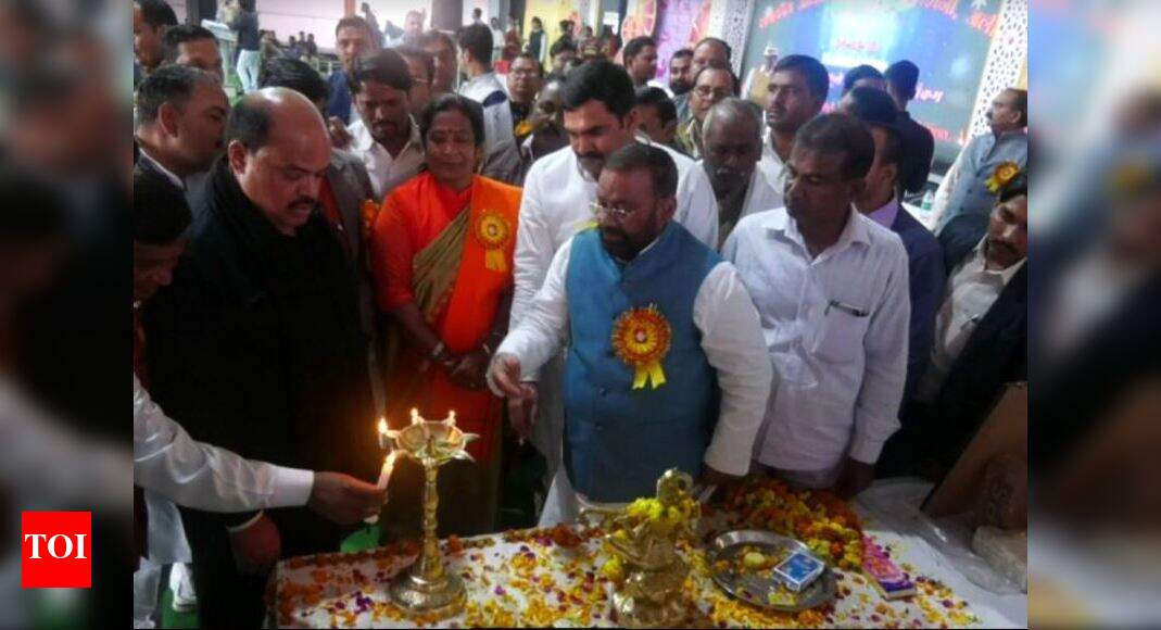 Kasganj: Swami Prasad Maurya accuses SP of playing politics over ...