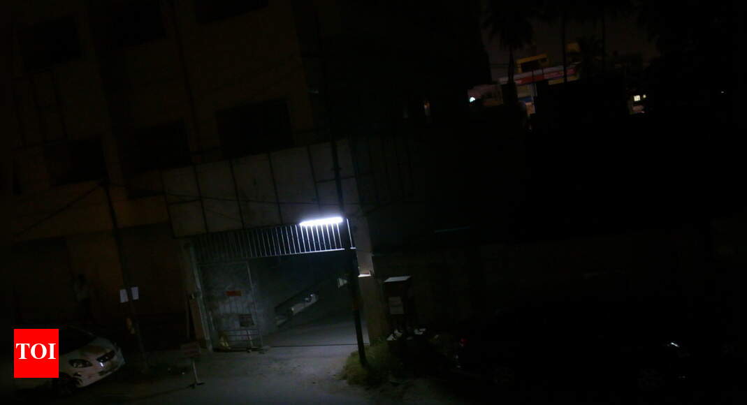 no street lights - Times of India
