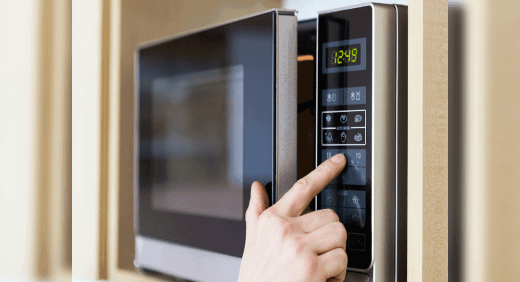10 amazing microwave hacks to simplify your life in the kitchen