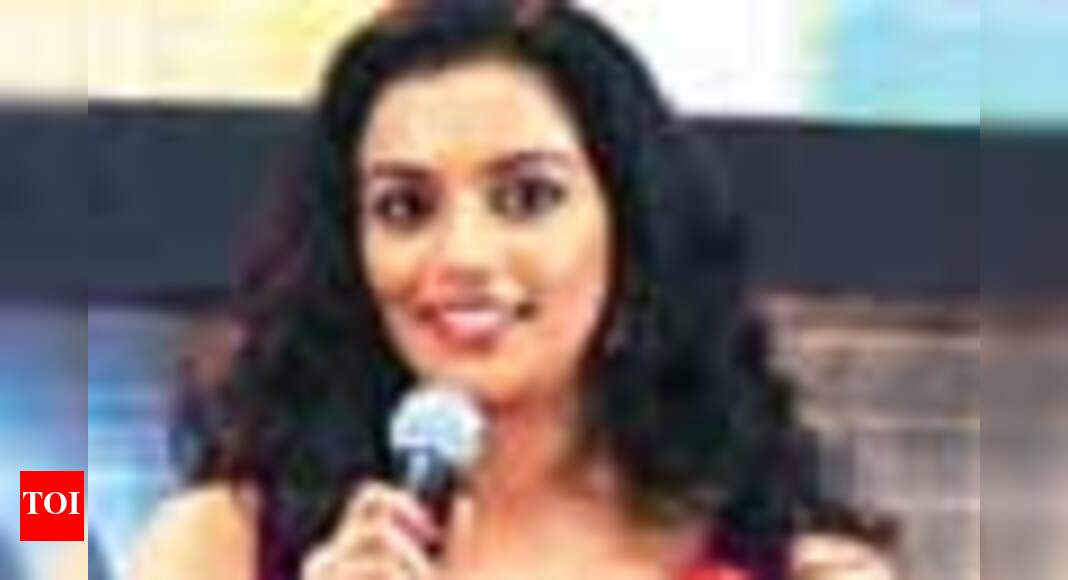 Shwetha's road to success | Tamil Movie News - Times of India