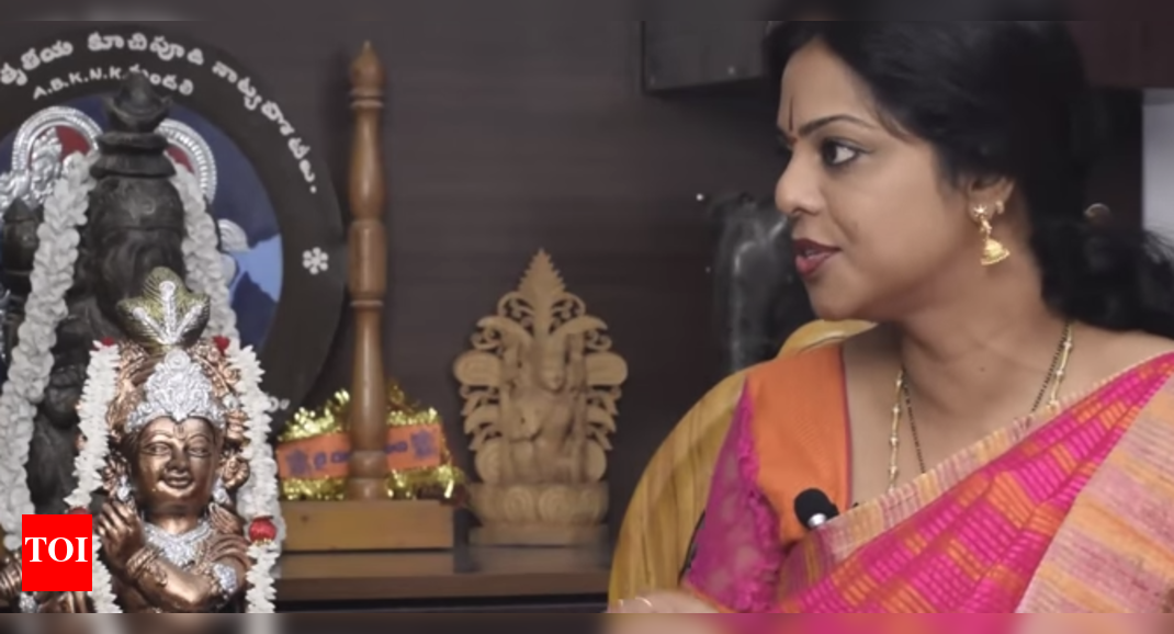 TV anchor and actress Jyothi Reddy speaks about Yendamavulu - Times of ...